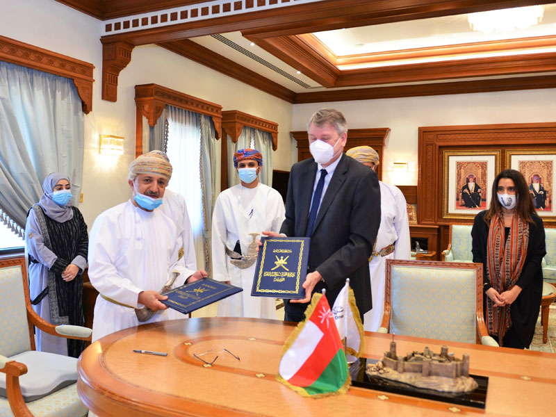 Tourism ministry, PDO sign pact to protect geo-heritage sites - Muscat ...
