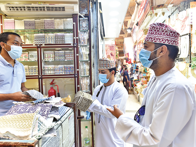 Don’t distort traditional Omani dresses: MoCIIP | Muscat Daily| Oman ...
