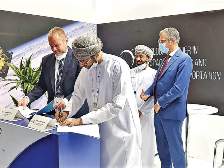Oman enters the circuit of space industries