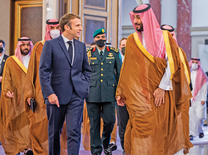 Emmanuel Macron in Saudi to talk regional stability