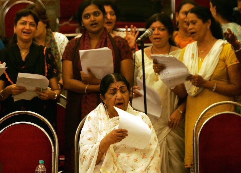 Tribute to Lata Mangeshkar - the legend of Bollywood playback singing