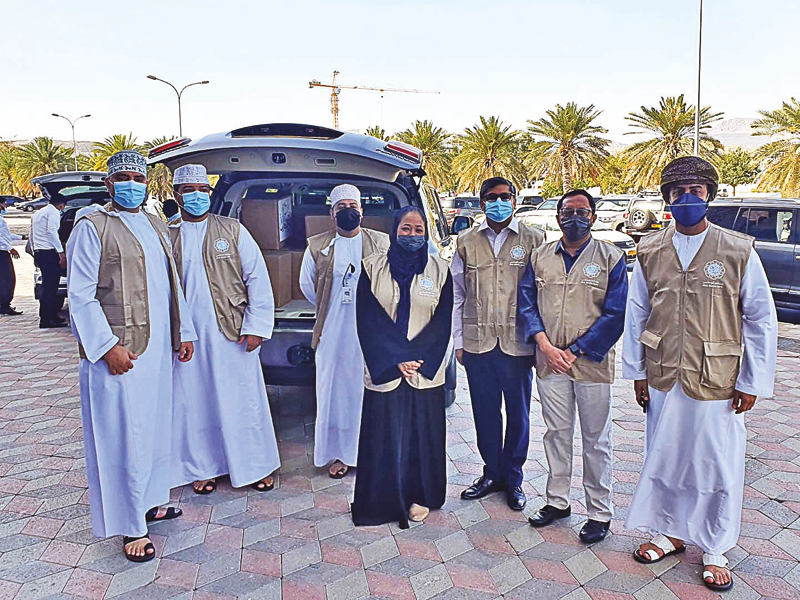 Alizz Islamic Bank distributes food packages among the needy