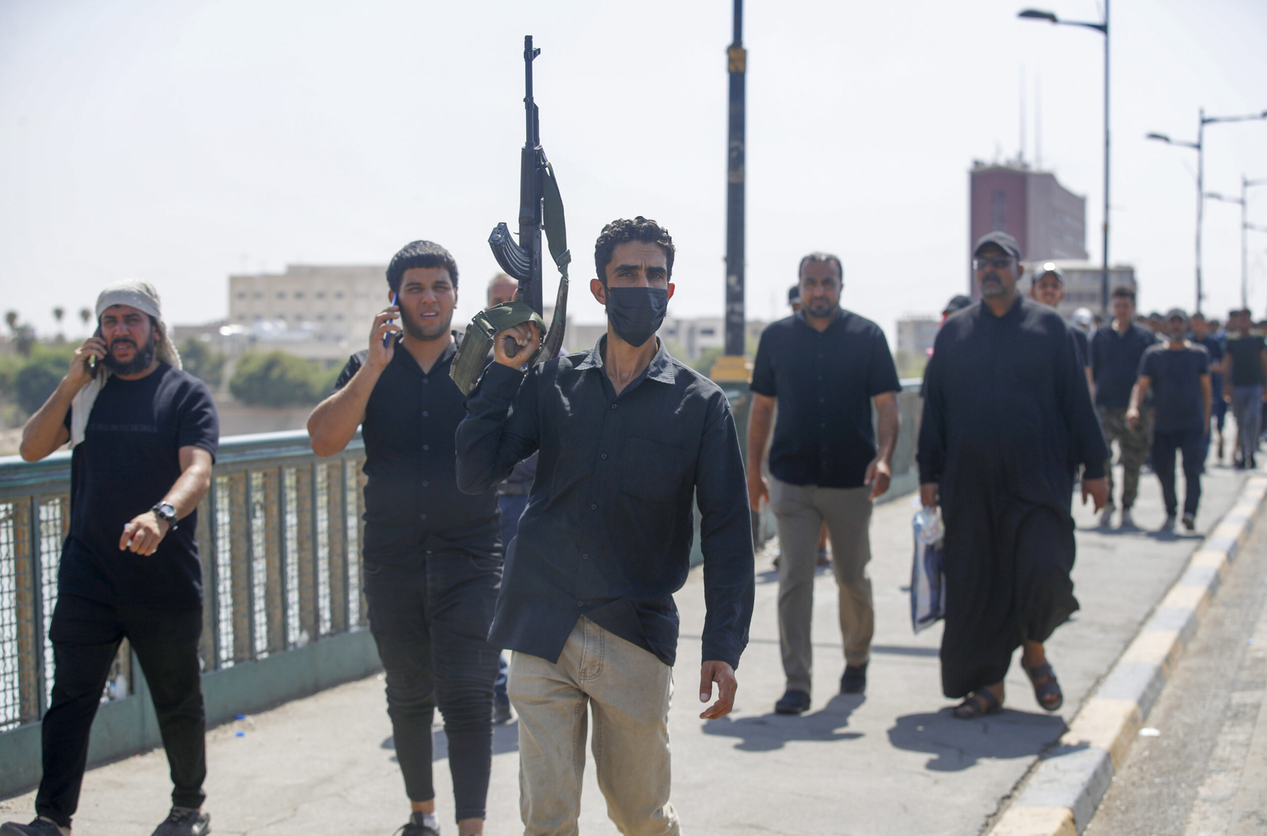 Iraq protesters disperse after Sadr demands end to deadly clashes ...