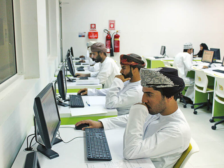70% Omanis in private sector earn less than RO700