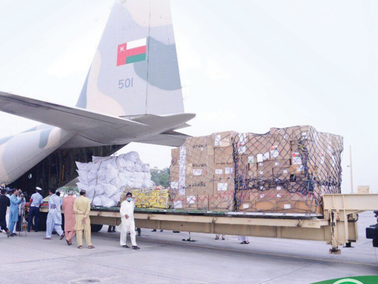 Oman sends humanitarian aid to Pakistan