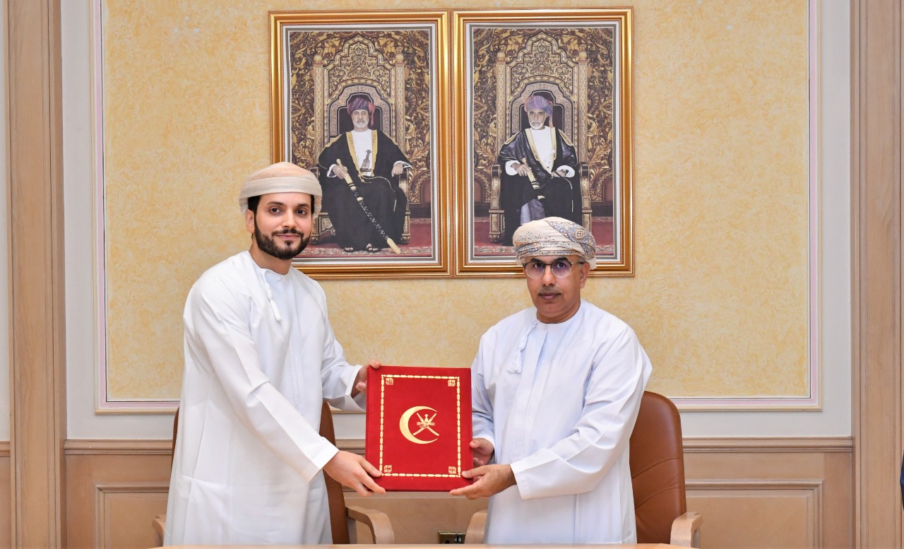 Pact signed to perform eye surgeries for 1,000 patients