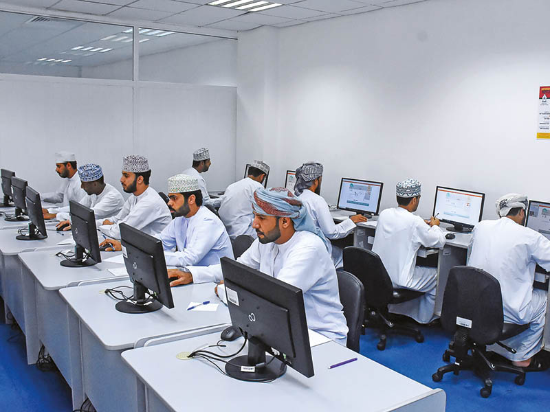 Pros and cons: Four-day work week