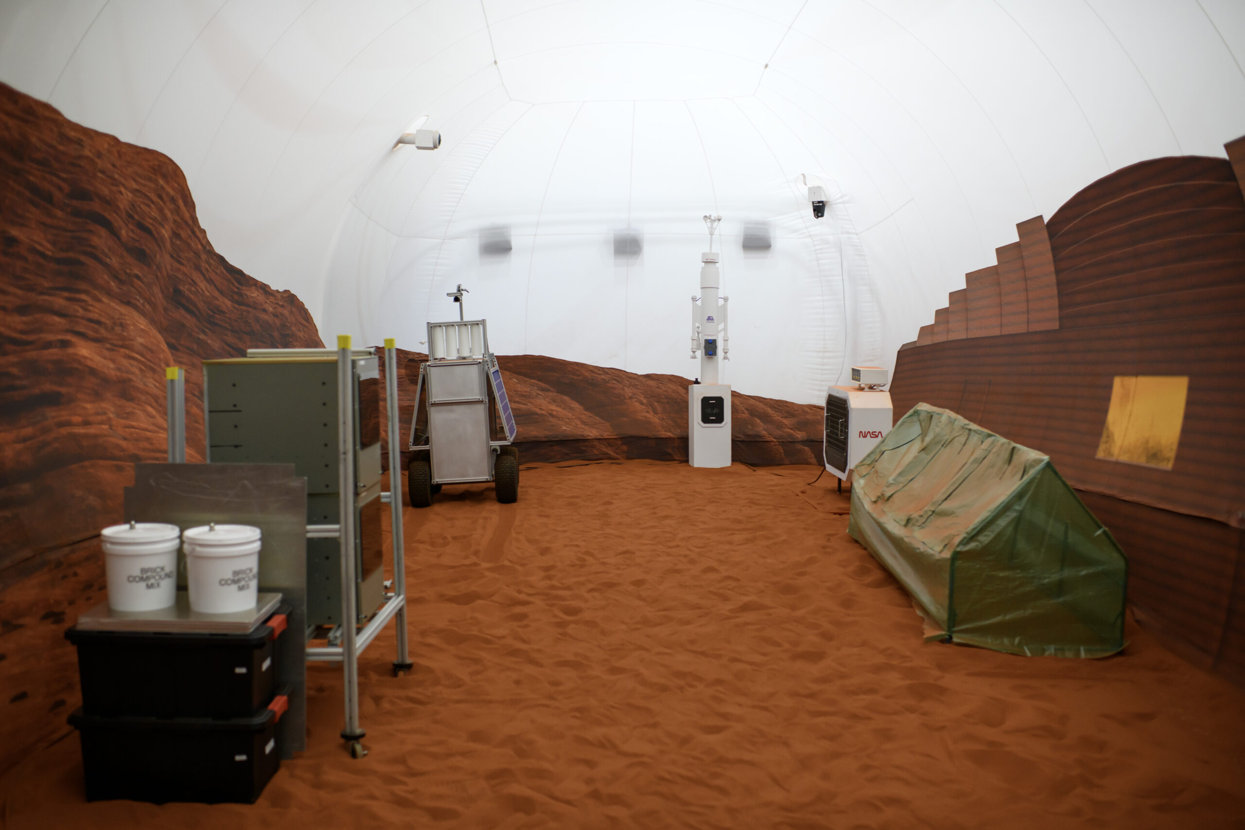 NASA unveils ‘Mars’ habitat for year-long experiments on Earth | Muscat ...