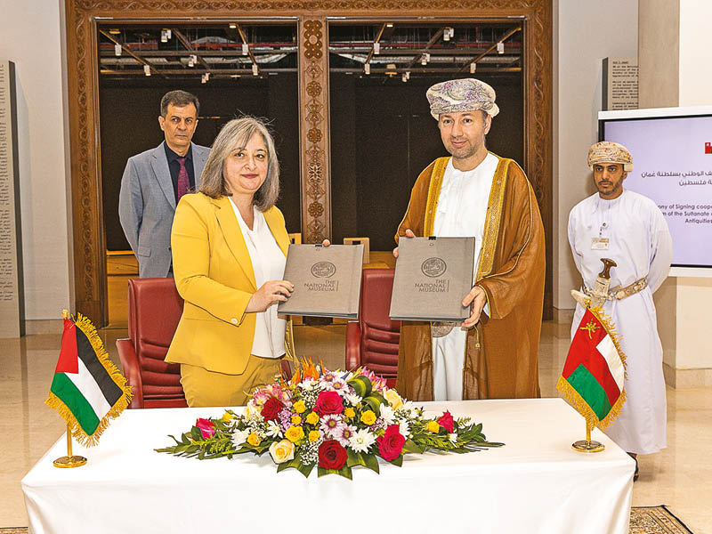 2 pacts to boost Oman-Palestine ties