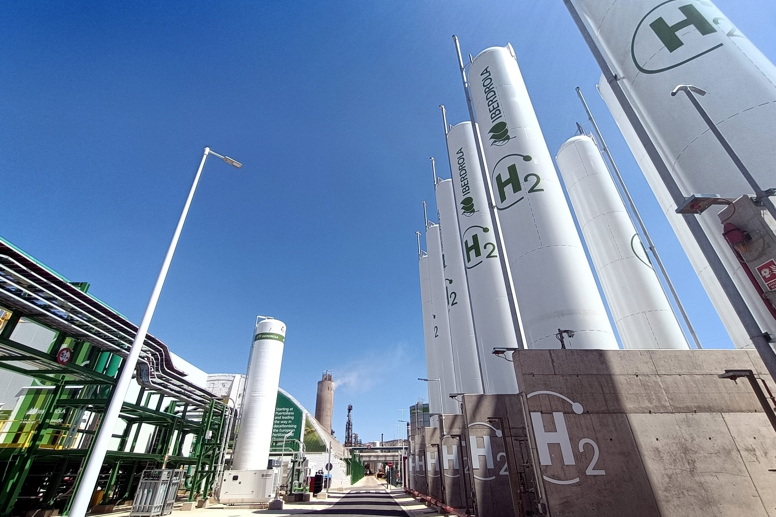Saudi, Oman and UAE bet big on green hydrogen