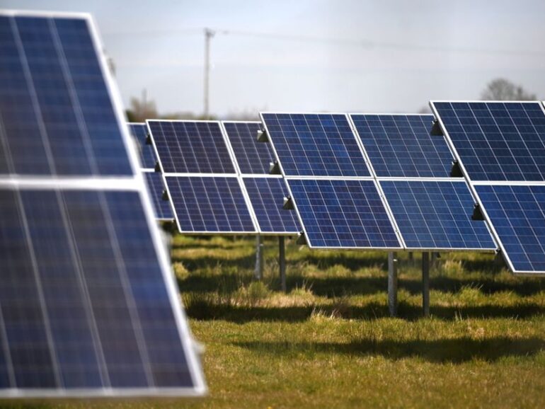 Standard Chartered issues Oman’s first green guarantee for solar project