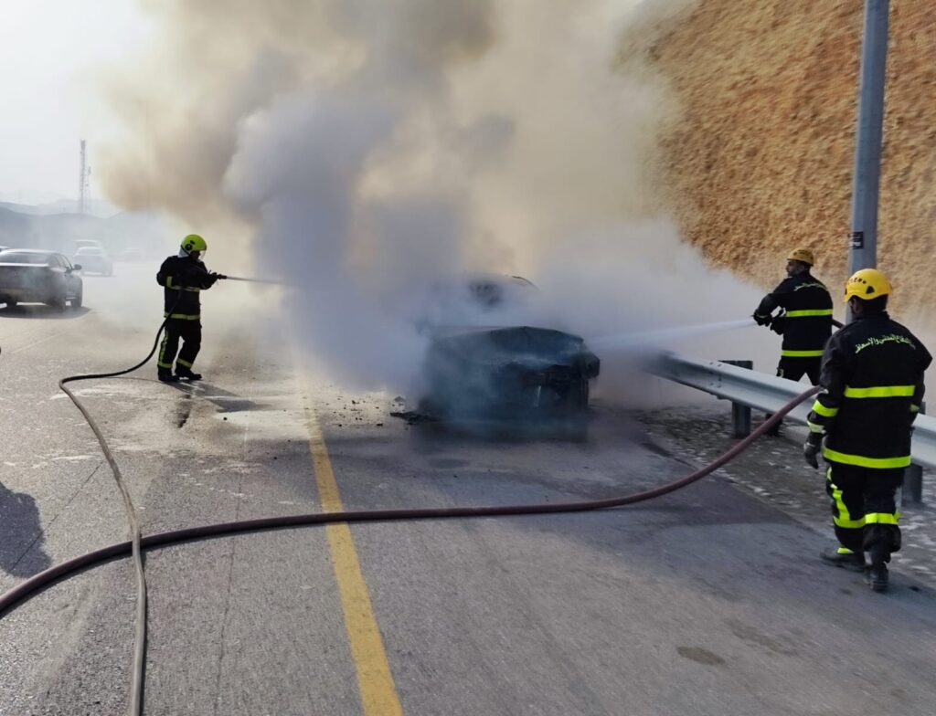 Vehicle catches fire in Muscat, no injuries reported