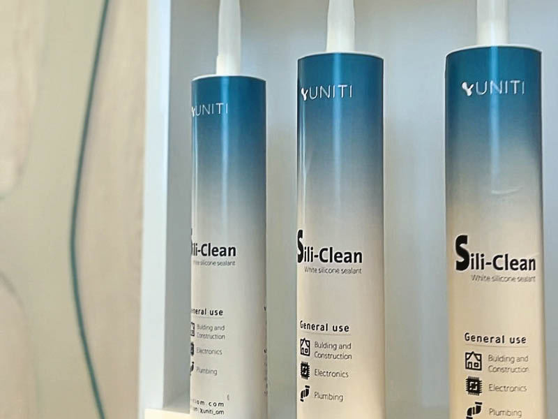 Omani startup develops innovative self-cleaning silicon using nanotech