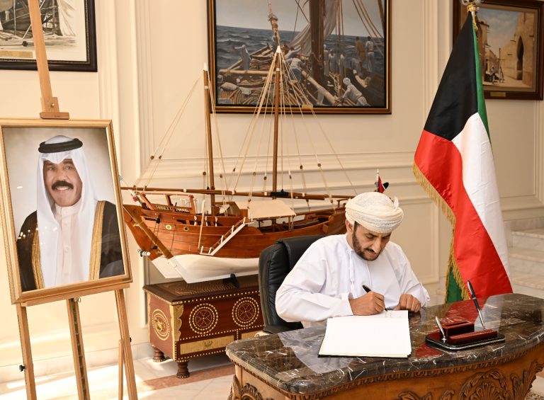 Oman’s Foreign Ministry offers condolences at Kuwaiti Embassy