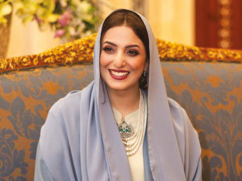 Honourable lady visits Kuwait to offer condolences