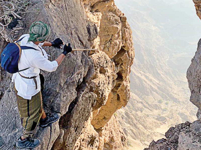 Suwaiq teacher retraces forefathers’ footsteps in 100km adventure