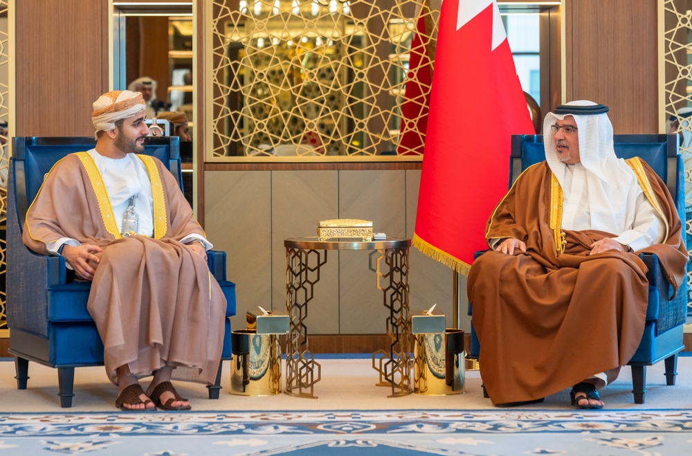 Sayyid Theyazin meets Bahraini Crown Prince