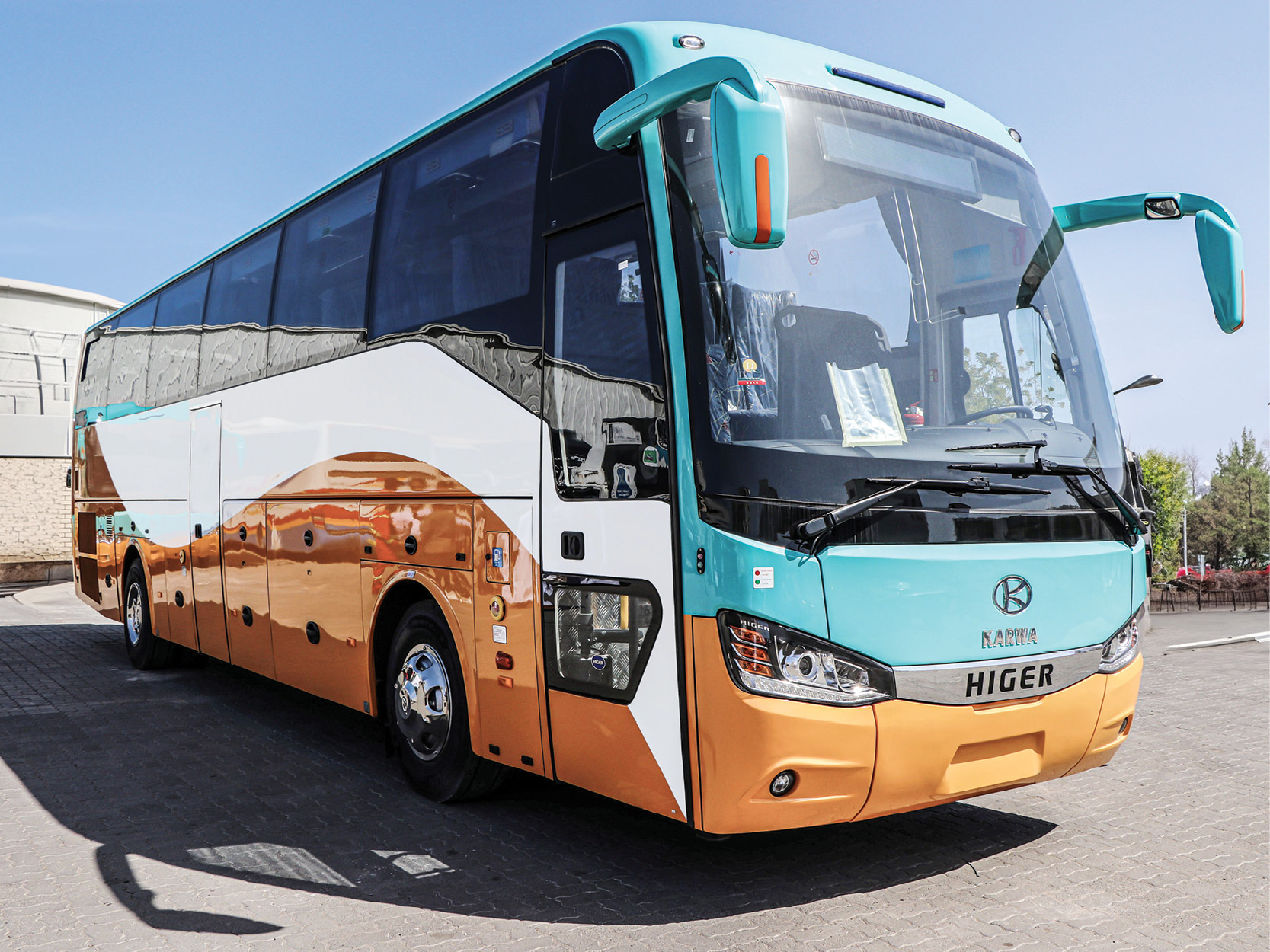 Karwa Motors launches new intercity buses in Oman