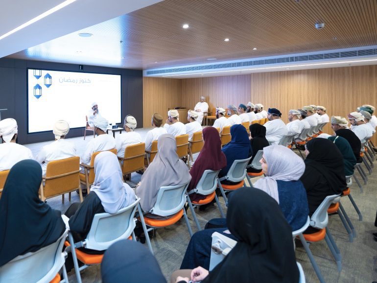 Sheikh Dr Ibrahim Al Sawafi conducts a lecture on ‘The Treasures of ...