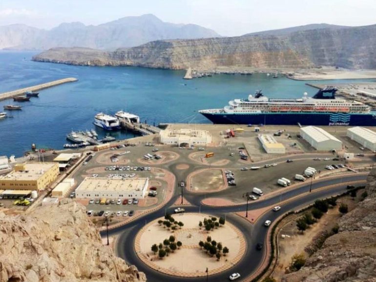 Iran plans passenger lines from Kish, Qeshm to Oman