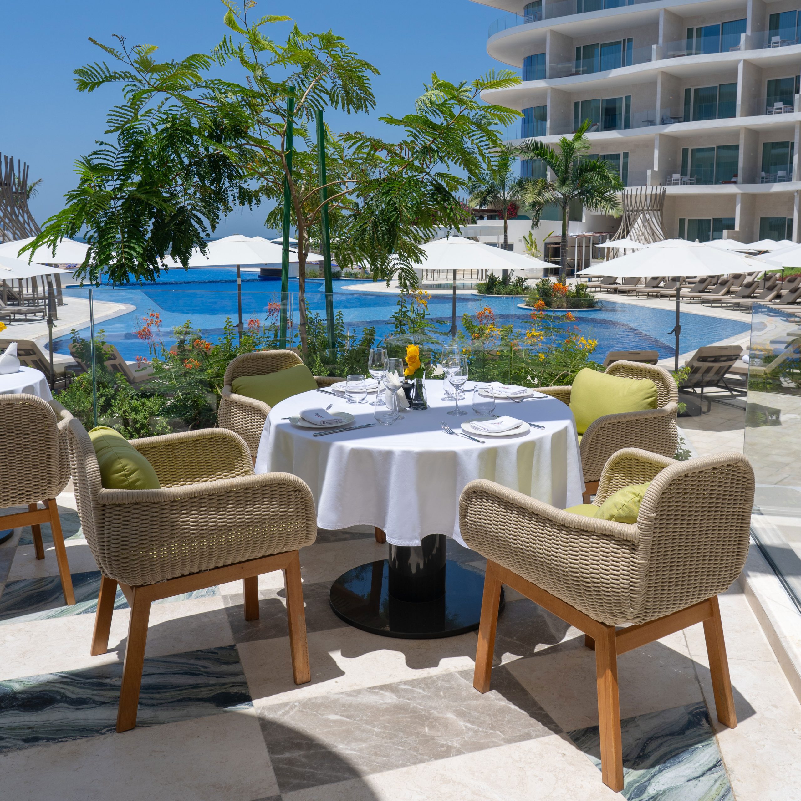 Novikov Café Muscat