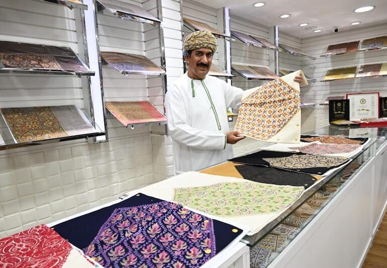 Omani designer presents masterpiece 'mussars'
