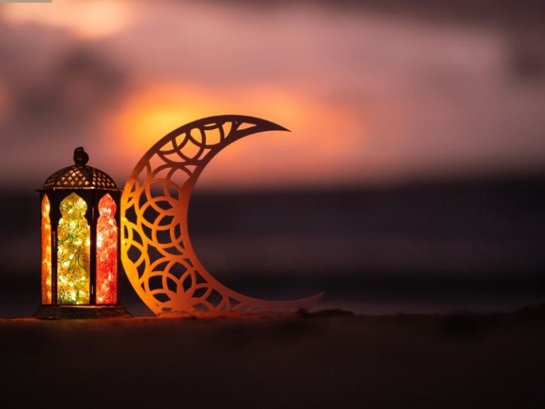 Oman announces Eid Al Fitr holiday for public and private sectors