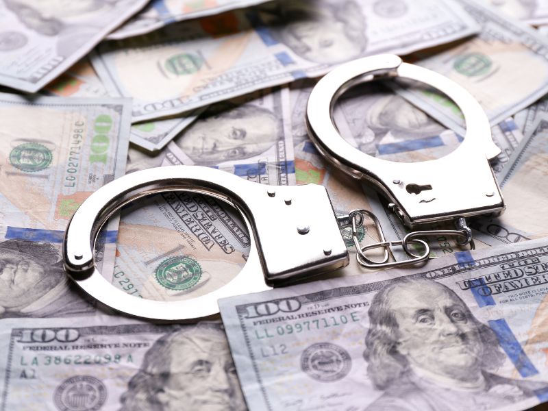 Arab tourist arrested for currency exchange fraud in Oman