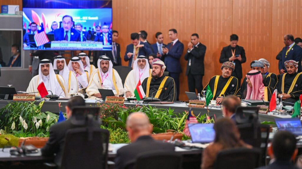 Oman’s Sayyid Asaad Engages in High-Level Talks at GCC-ASEAN Summit