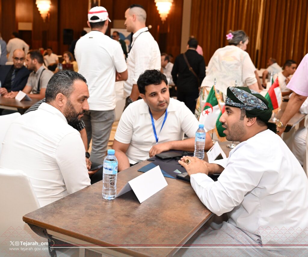 Omani pavilion draws strong crowd at Algiers International Fair