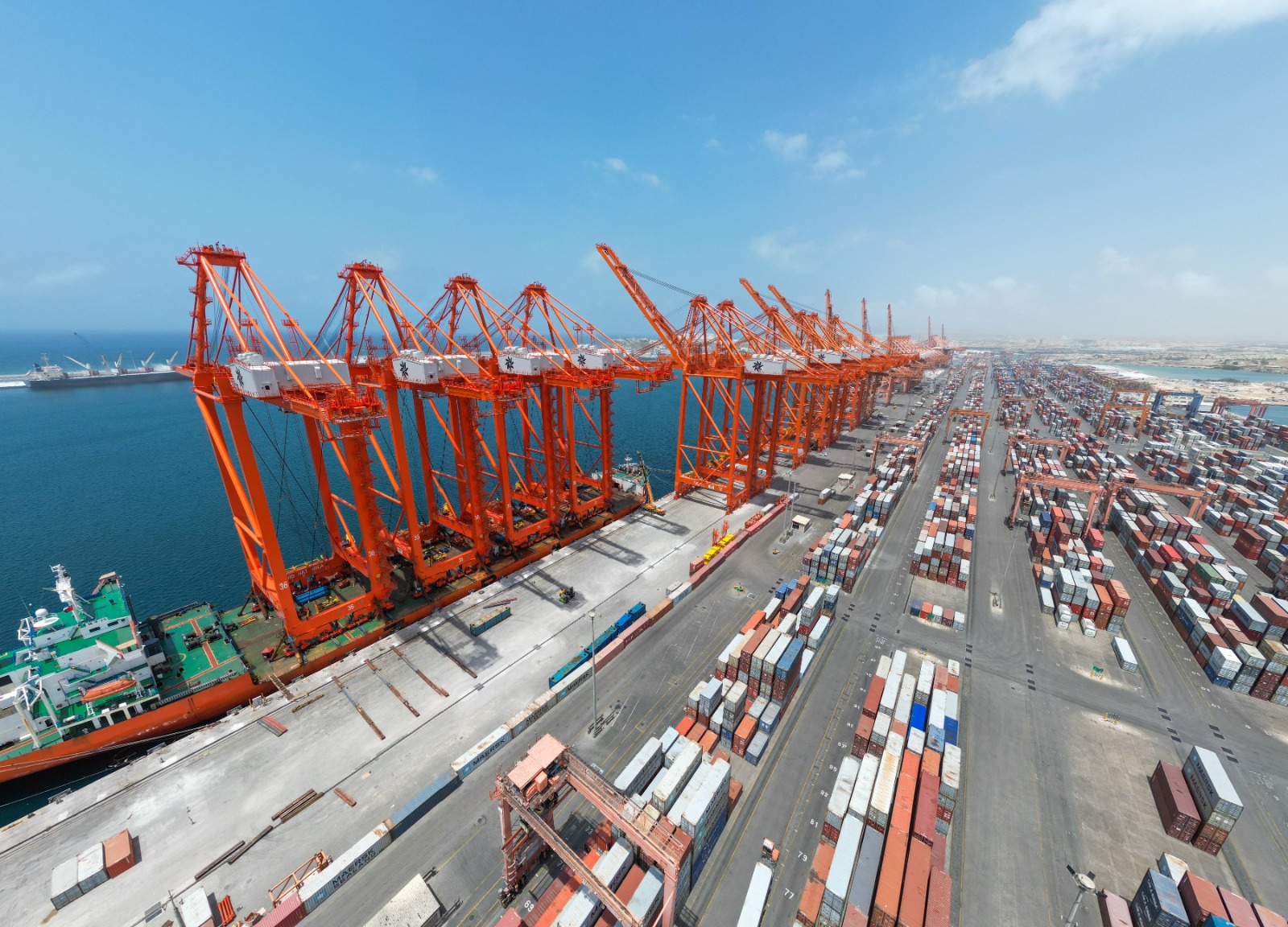 Omani ports see 12% surge in container traffic in H1 2025