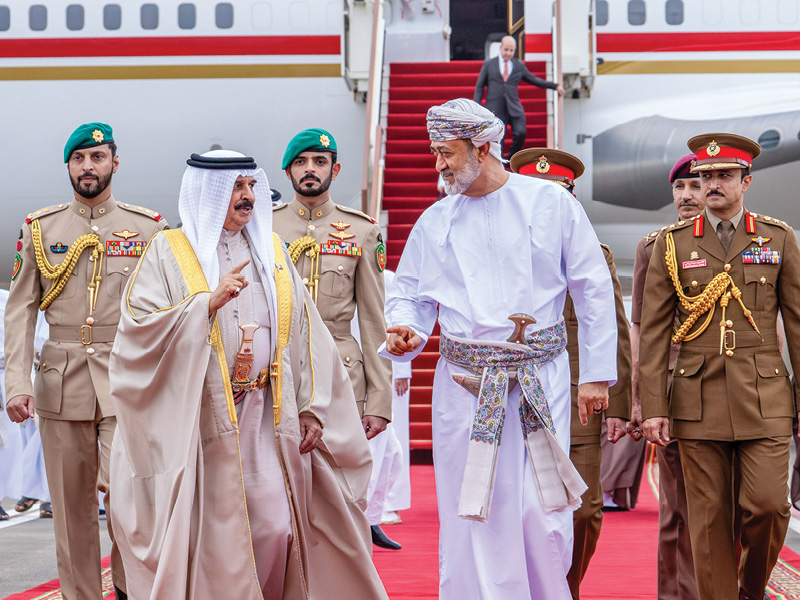 H M Sultan Haitham welcomes King of Bahrain in Salalah