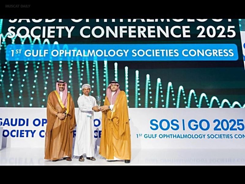 Omani doctor wins scientific research award at Riyadh