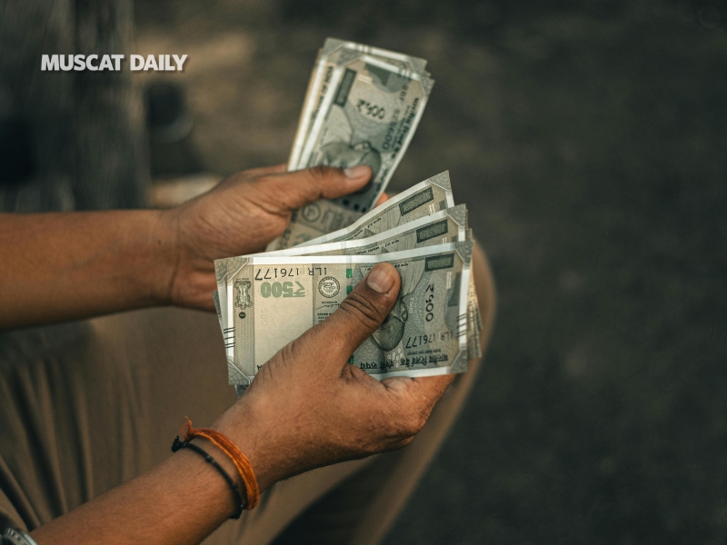 Indian Rupee falls as RO1 nears 240 INR boosting remittance