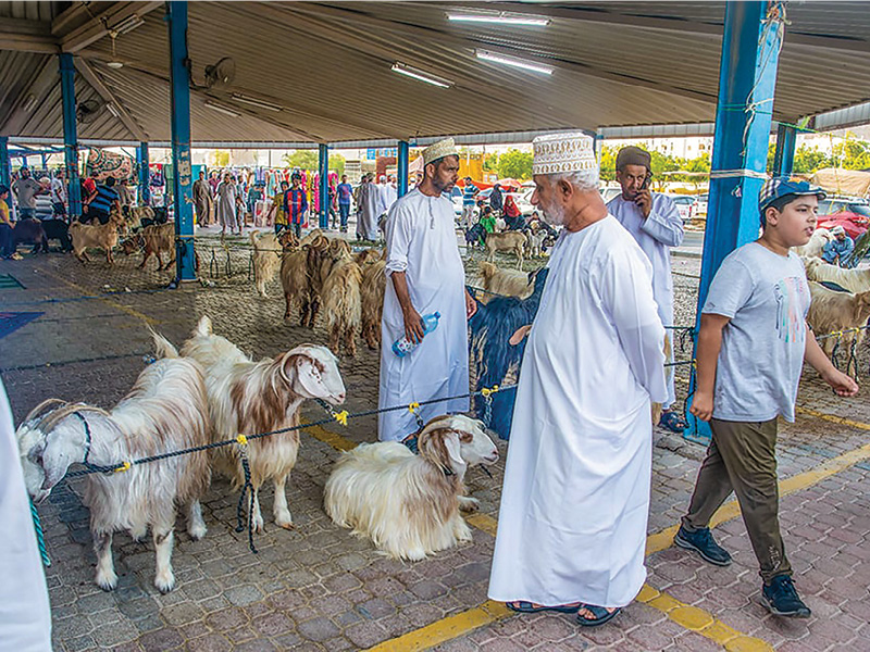 Muscat Municipality issues guidelines to control Eid markets
